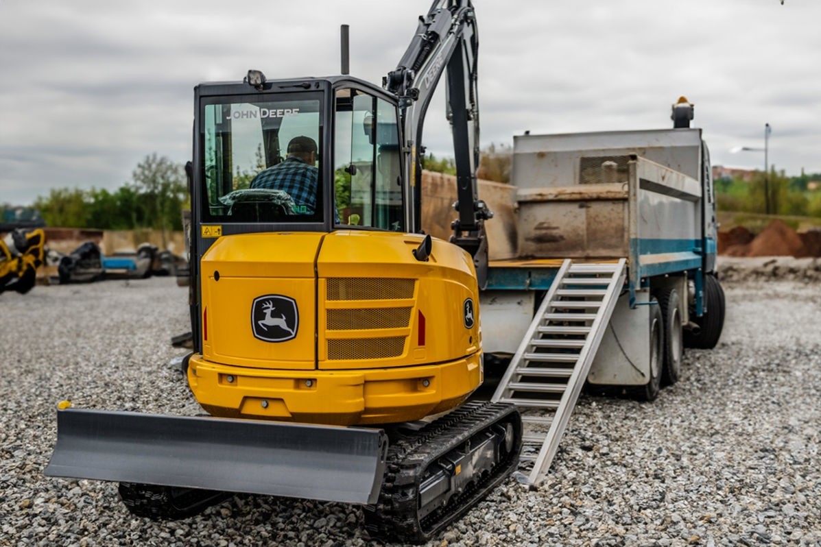 Heavy Industrial Ramps - High Grade Aluminium | Hyway NZ